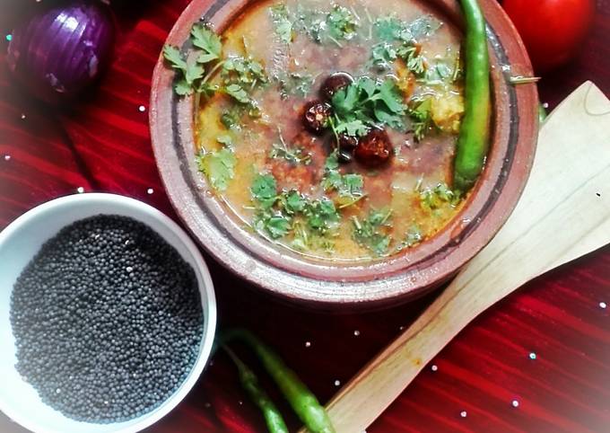 Dhabba Desi Daal Recipe by Aniza Naveed - Cookpad