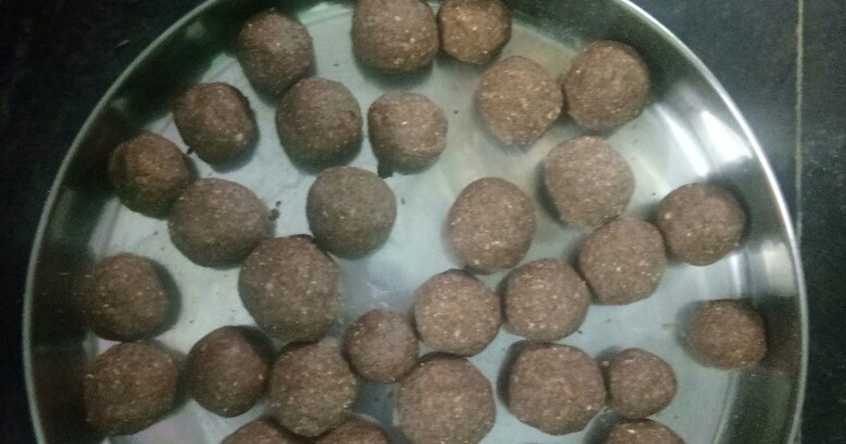Ragi Peanuts Laddu Recipe by Gayatri Balaji - Cookpad