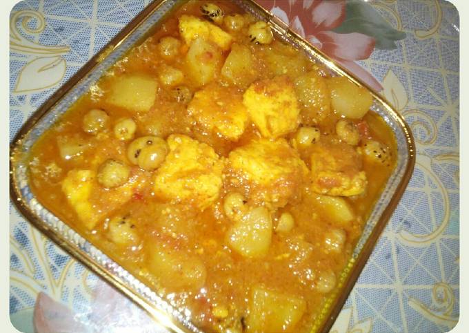 Paneer Aloo Recipe by Musfirah's Recipes - Cookpad