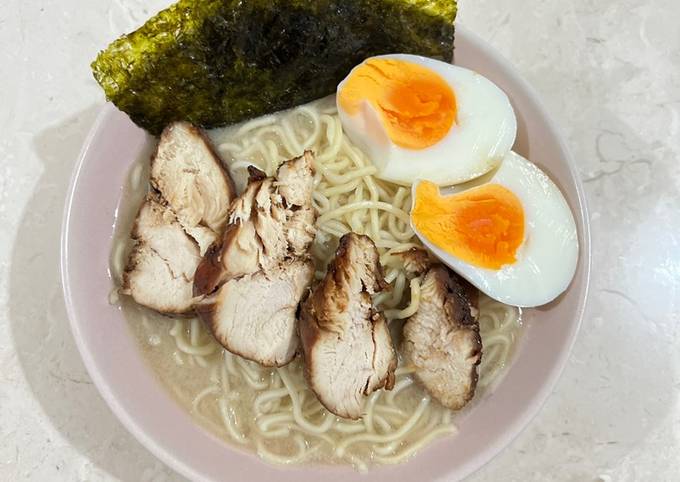 Resep *KUAH* Ramen Ayam / Chicken Ramen oleh Dessy Febrina - Cookpad