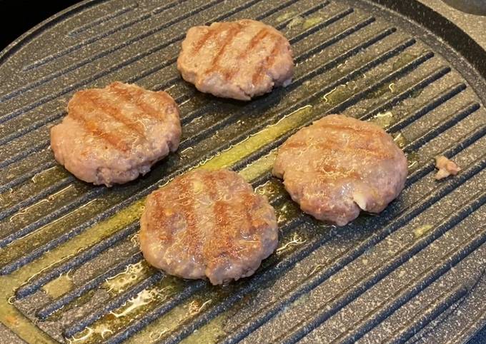 Resep Beef Patty Home Made ala Mamah Arkana (MPASI approved) oleh Siti ...