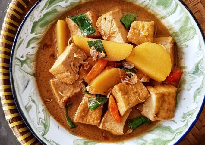 Resep Semur Tahu Kentang oleh Nay's Kitchen - Cookpad