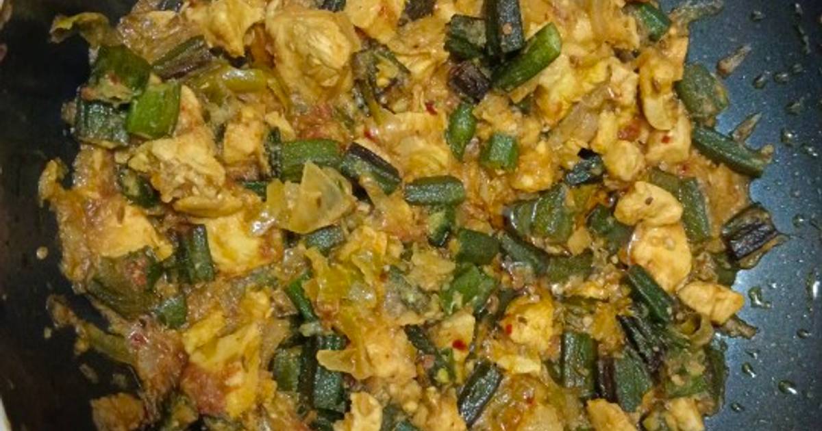 Bhindi chicken Recipe by Huma Yasir - Cookpad