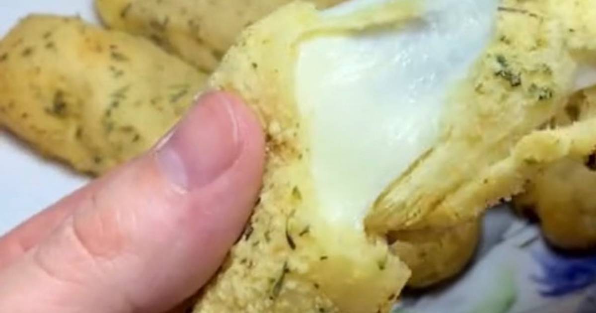 Garlic butter cheese sticks Recipe by Lali - Cookpad