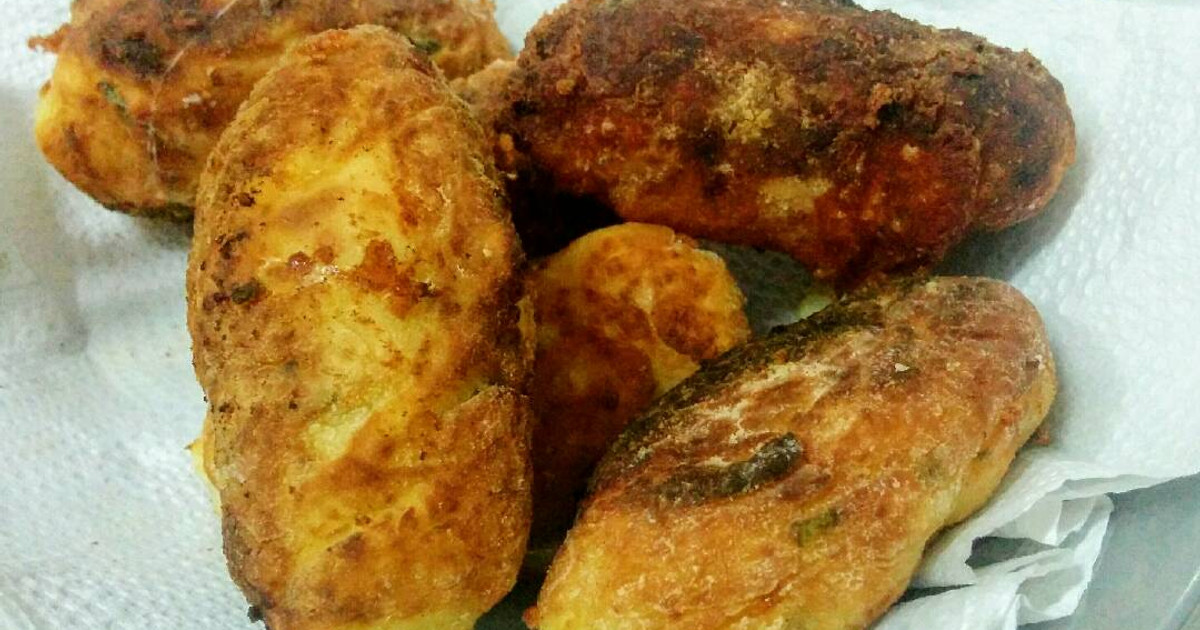 Bolinho De Aipim Recheado Com Queijo Receita por Cecilia Pavan - Cookpad