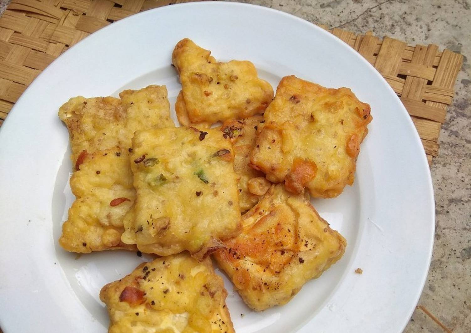 Resep Tempe goreng tepung oleh Saluna Mahira - Cookpad