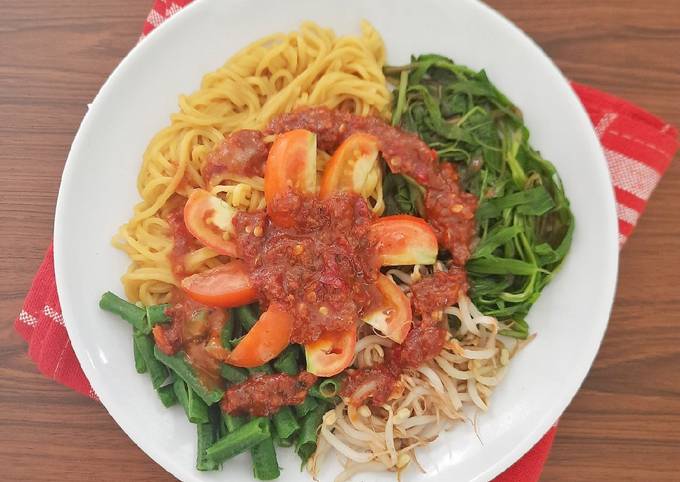 Resep 1029. Pecel Kangkung Mie oleh Dapur Ibuk Kayana - Cookpad