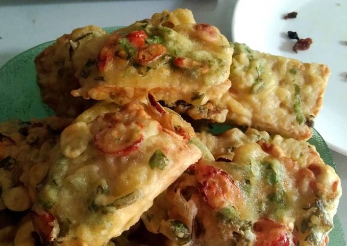 Resep Tempe goreng tepung cabe rawit oleh Titin - Cookpad