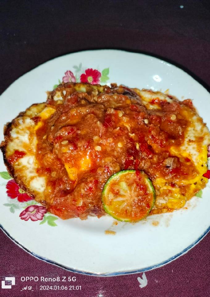 Resep Telur ayam penyet jeruk limau oleh Deviie Aprilia - Cookpad