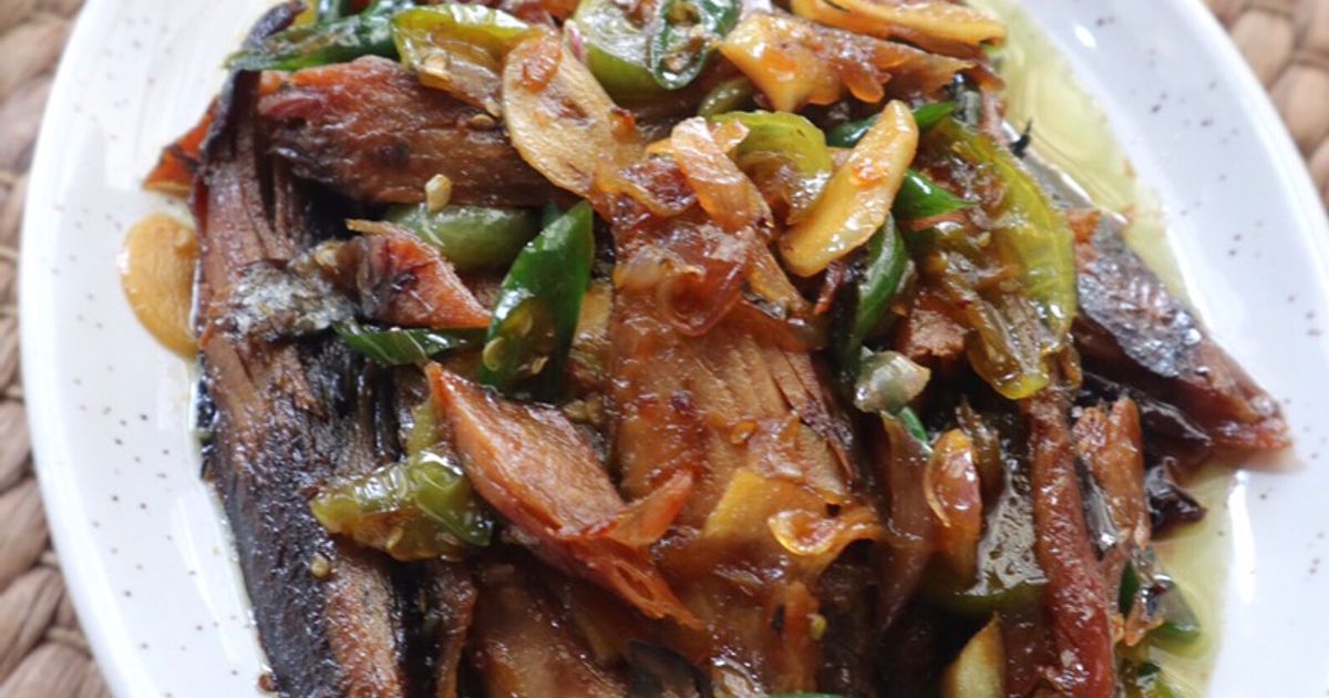 Resep ikan cabe hijau rumahan enak dan mudah - Cookpad
