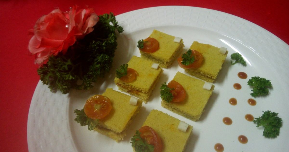 Pesto Garlic Dhokla Sandwitch Recipe by Chandu Pugalia - Cookpad