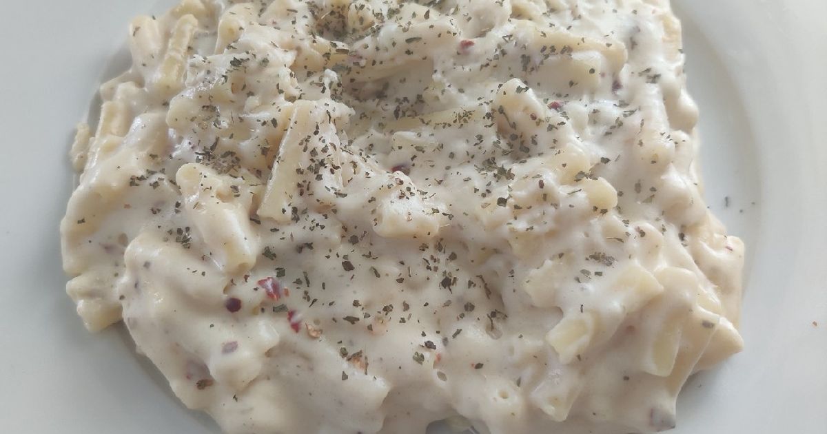 3 Spice White Sauce Pasta Recipe by Mehreen's Kitchen and Lifestyle - Cookpad