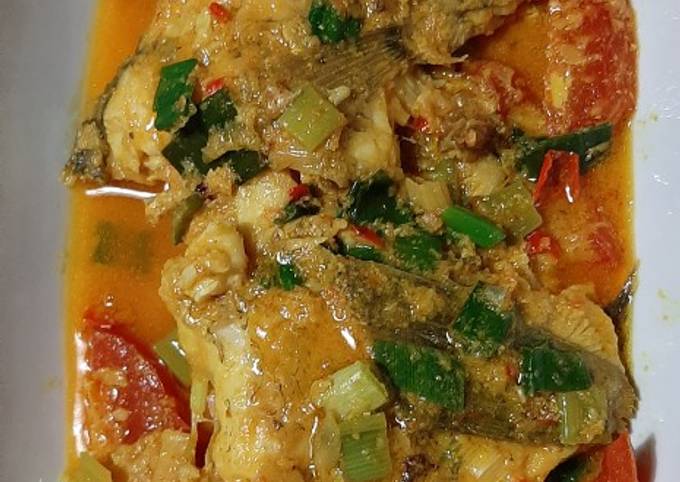 Resep Pesmol Ikan Nila oleh Sabrina Raissa - Cookpad