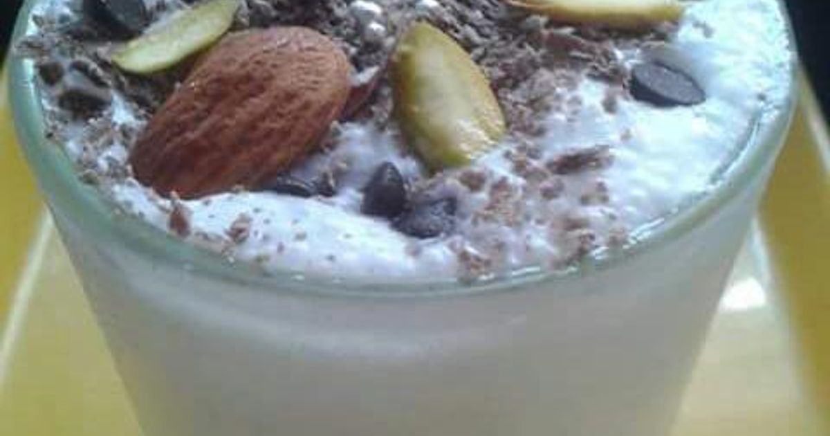 Cool Cool Chocolate Lassi Recipe by Kiran Kherajani - Cookpad