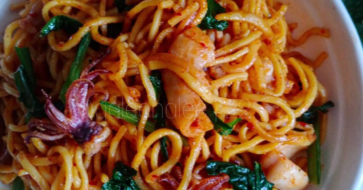 Resipi Mee Goreng legend "Ibu Tercinta" oleh Q'leenalee's Kitchen - Cookpad