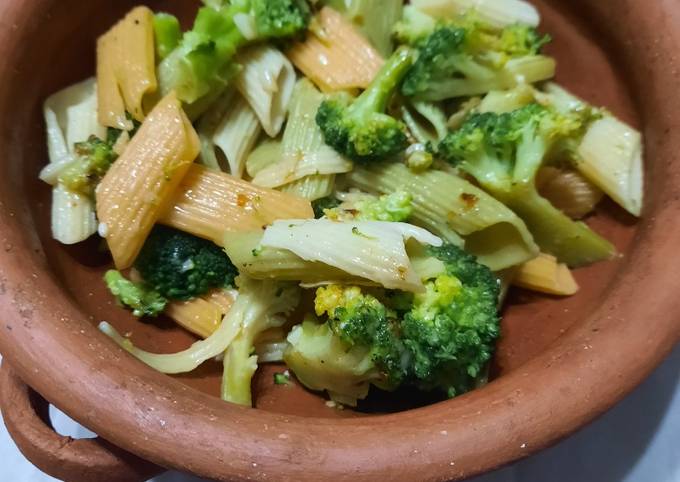 Fideos 3 colores con brócoli Receta de La profe Luisa- Cookpad