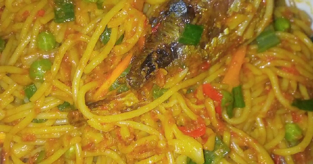 Spaghetti Surprise And Fried Fish Recipe by EMA's Signature Cuisines ...