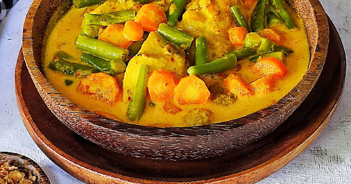 Resep Kare Ayam + Sayur oleh Rachma Nita - Cookpad