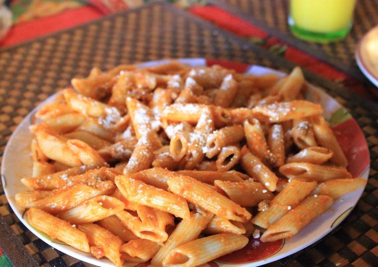 Pasta en salsa roja Receta de Guillermo Torrejon Nava- Cookpad