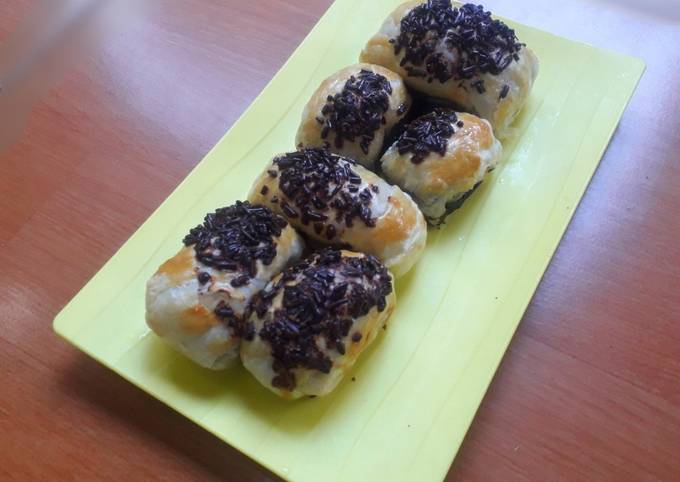 Resep Bolen Pisang oleh Yulia Dewi - Cookpad