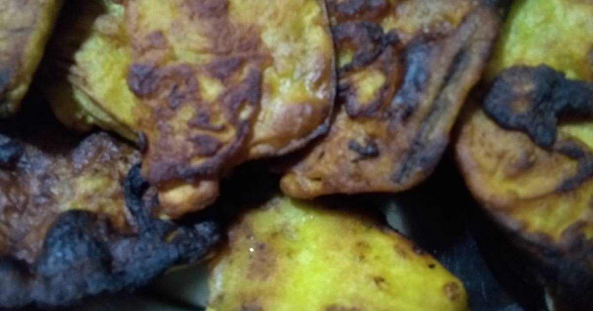 Brinjal fry Recipe by Poonam ranga - Cookpad