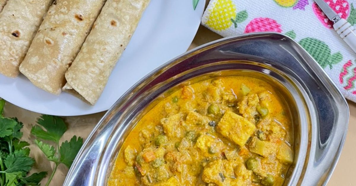 South Indian Mix Veg Korma Recipe by Monica Rangaswamy - Cookpad
