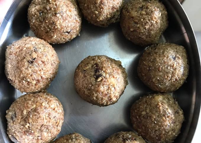 Homemade Till Ladoos Recipe by Swamini - Cookpad