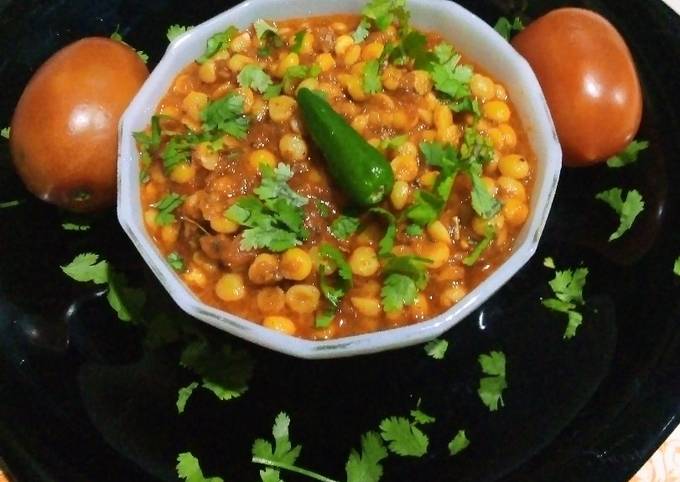 Chanay ki dal karahi Recipe by Wajiha Zafar - Cookpad