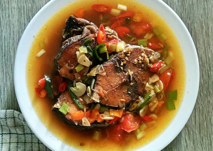 Resep Ikan Tongkol Kuah Segar Pedas oleh Rezita May - Cookpad