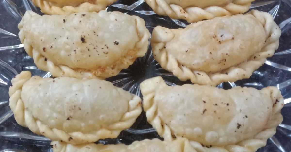 Radhika Lathigara દ્વારા રેસીપી ઘુઘરા (Ghughra Recipe In Gujarati) - કૂકપૅડ