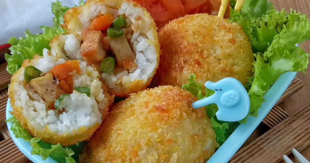 Resep Bola Bola Nasi Isi Tumis Nugget oleh Chichi Wiranata - Cookpad