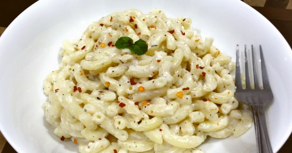 White Sauce Macaroni Recipe by Saba arshad - Cookpad