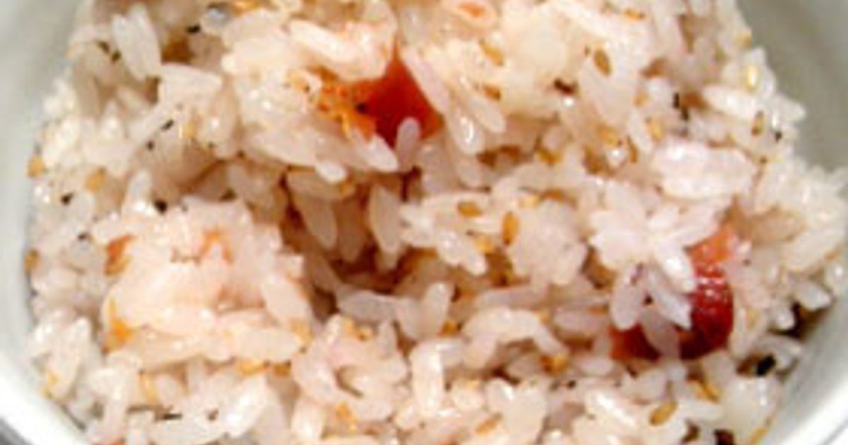 Super Easy! Umeboshi Rice Cooker Rice Recipe by 簡単でおいしいが好き
