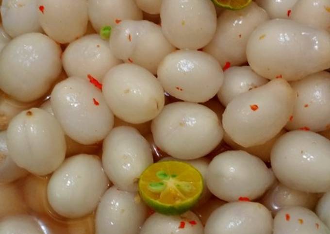 Resep Asinan rambutan oleh Bunda Feni - Cookpad