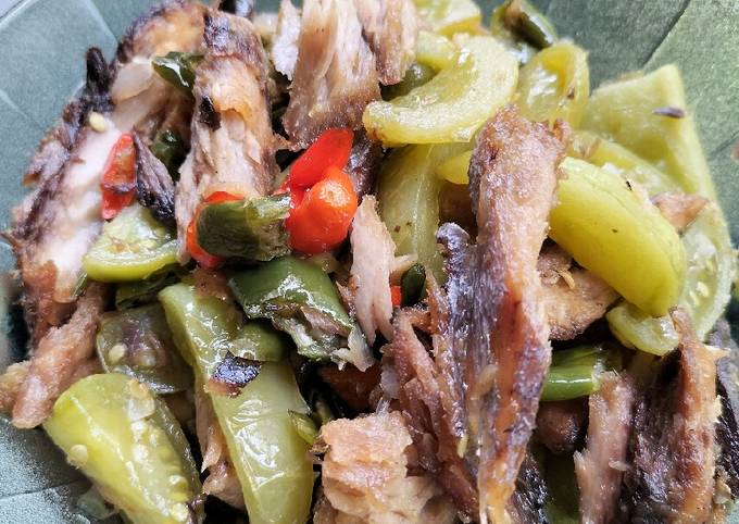 Resep Tongkol Cabe Ijo oleh Ferasty - Cookpad