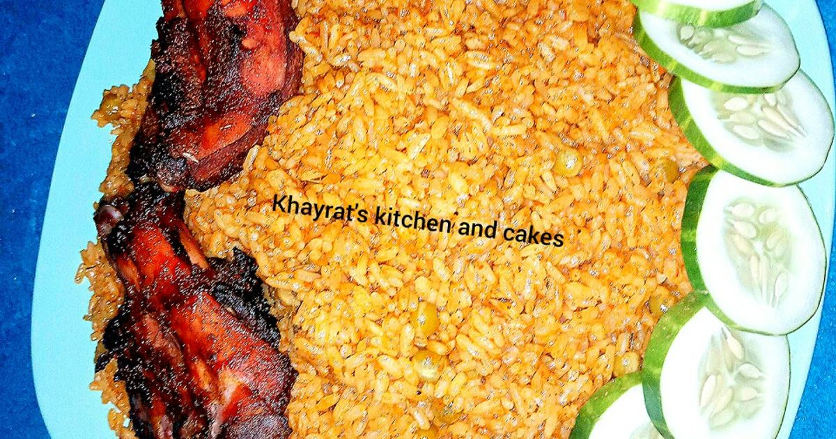 Curry Style Jollof Rice Recipe by Khayrat's Kitchen& Cakes - Cookpad
