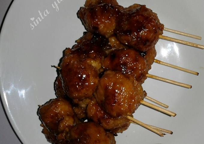 Resep Bakso bakar pedes oleh sinta yusuf - Cookpad