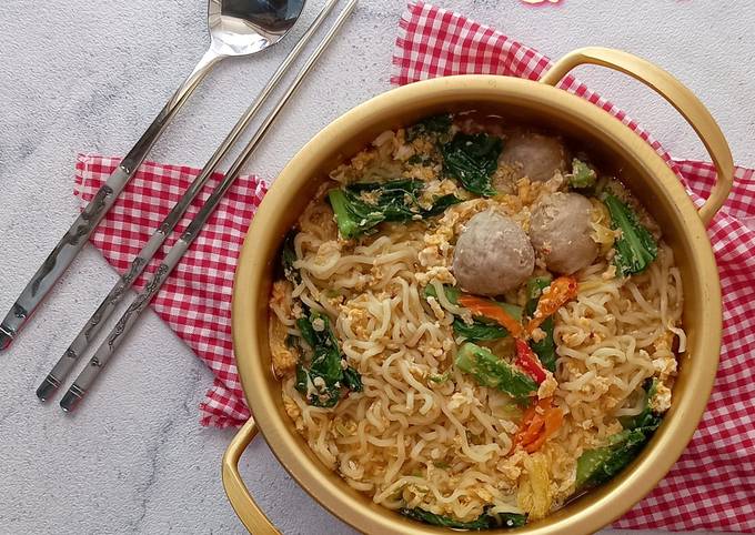 Resep Mie Godog Kuah Pedas oleh Cezie Liem - Cookpad
