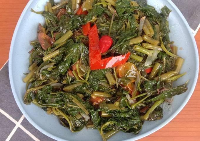 Resep Kangkung Saus Tiram Ala Resto Oleh Siti Ramlah Cookpad