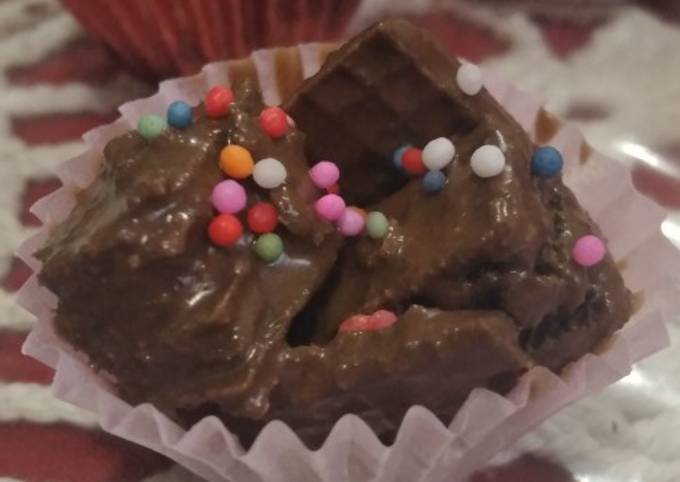 Resep Waffle Flakes with Sprinkle Rainbow oleh Viena Kusuma - Cookpad