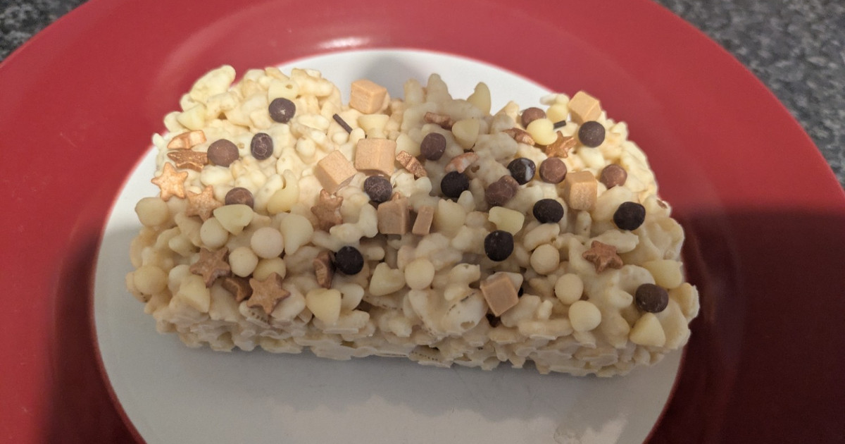 Quick Crispy Chocolate Snack Recipe by BakerToad - Cookpad