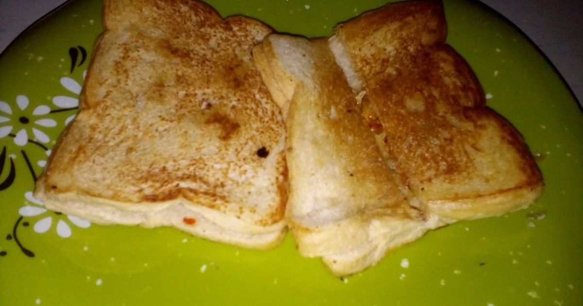 Fried Egg And Toasted Bread Recipe by Queensteph35 - Cookpad