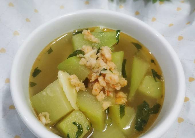 Resep Sayur Bening Waluh Udang oleh Rhee - Cookpad