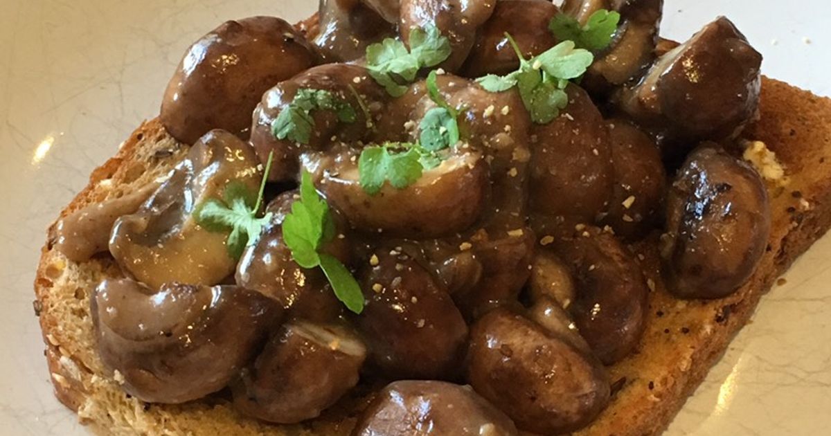 Breakfast Mushrooms On Toast Recipe by Sonia - Cookpad