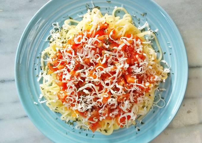 Resep Spaghetti Bolognese Sosis oleh Dilla Wahab - Cookpad
