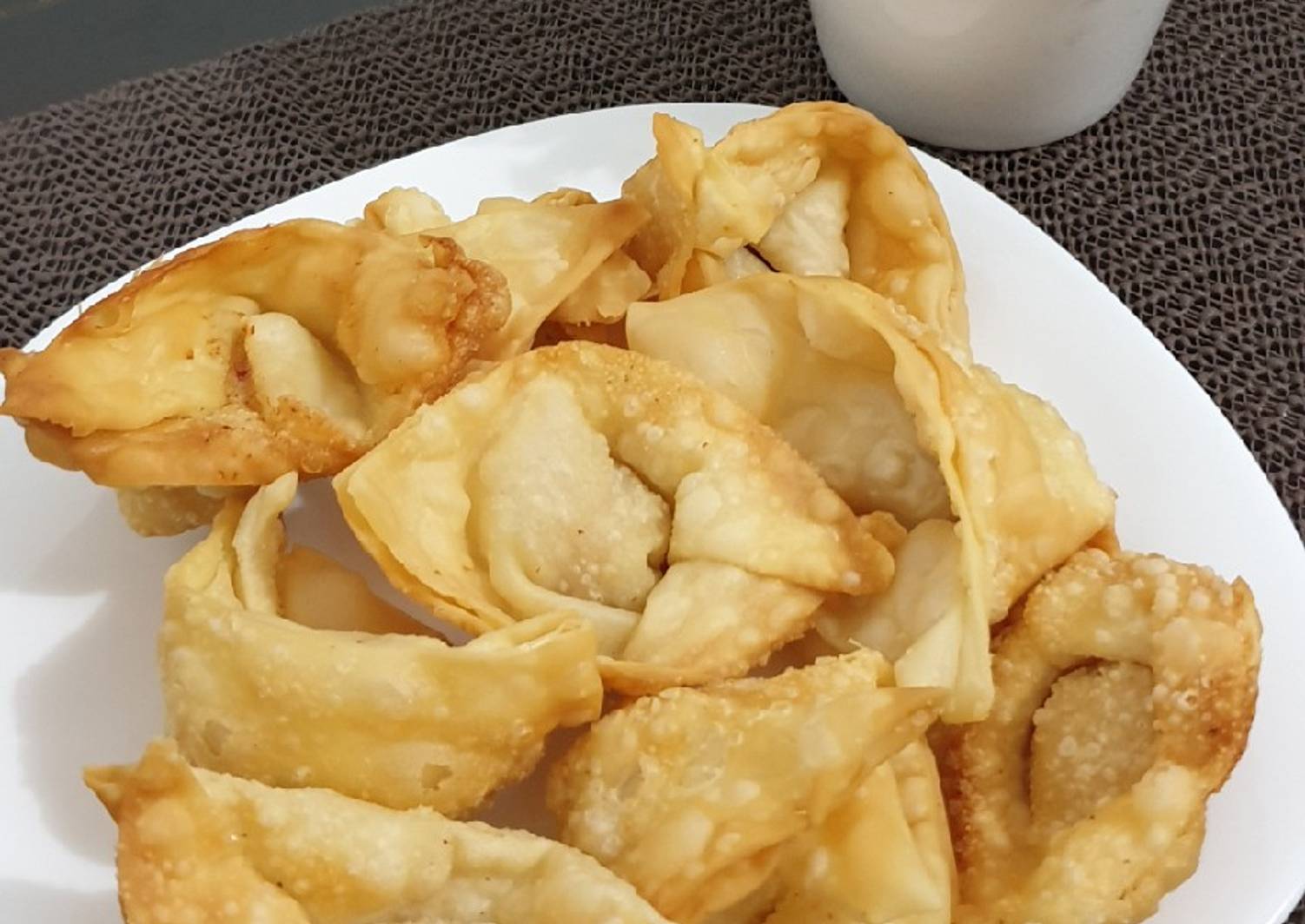 Resep Pangsit Goreng Ayam Udang oleh Ekaf_rianti - Cookpad