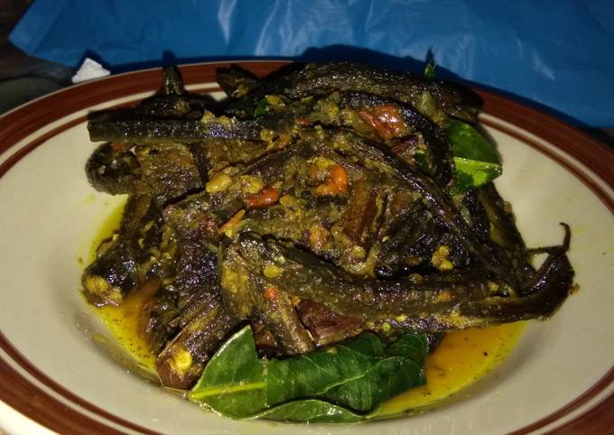 Resep Belut pedas bumbu kuning oleh fitRii Davidson - Cookpad