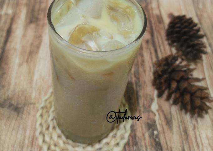 Resep Es Teh Tubruk Susu oleh Ita Darwis - Cookpad