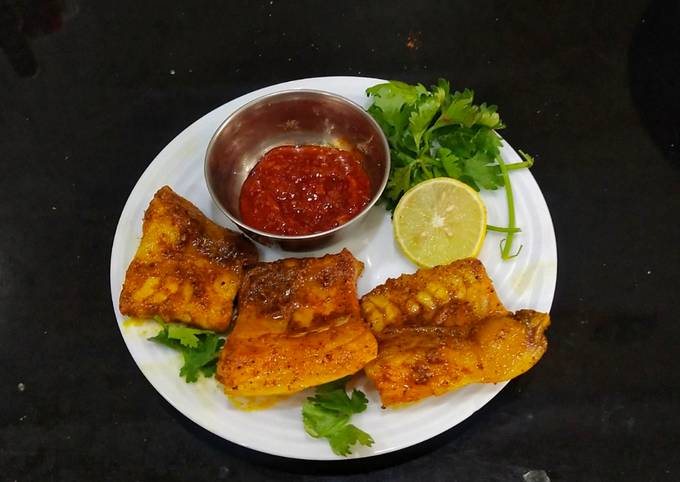Fried Basa Fish Fillets Recipe by Juhi Sewani 💕 - Cookpad
