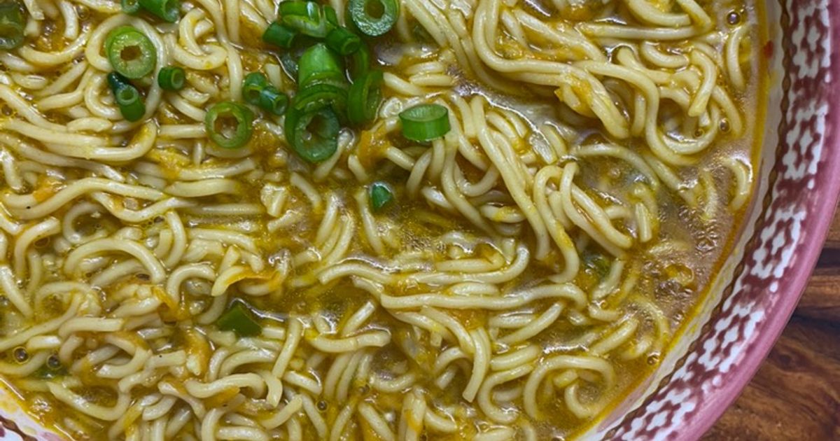 Maggi Man Chow Soupy Noodle 🍜 Recipe by Farzana Mir - Cookpad